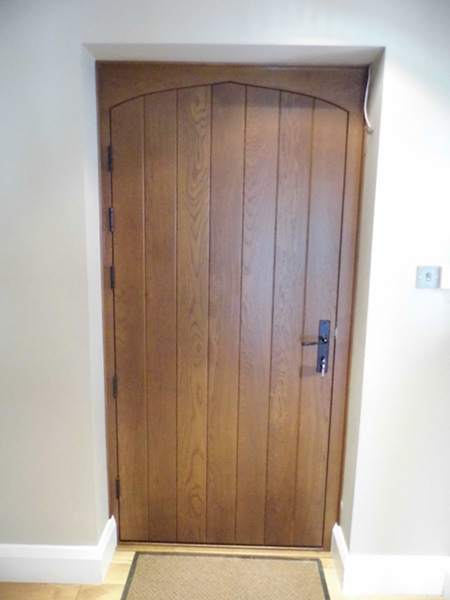 Tudor Arch Door TUD-01 – Bespoke Front Doors, Windows and more